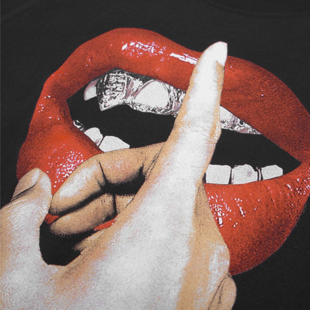 Lips Boxy Roll Up Tshirt – Super Sentimental Secret Theory